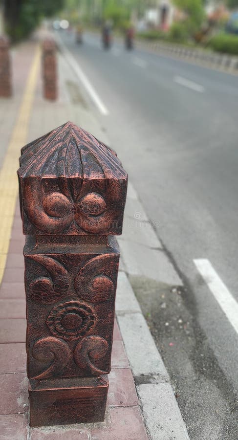 Statue on trotoar stock image. Image of trotoar, road - 264141913