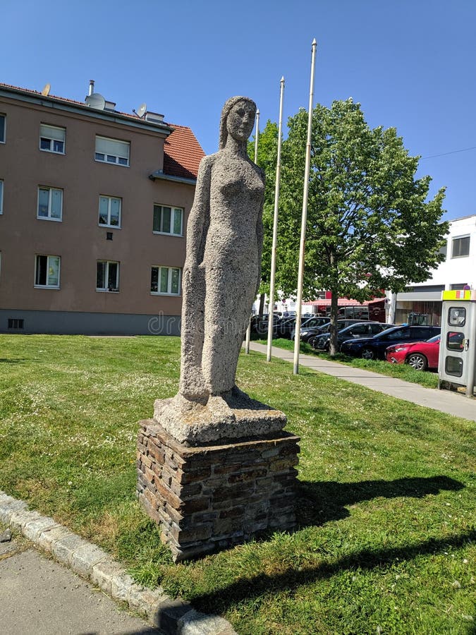 Statue in Vienna editorial image. Image of memorial - 180159270