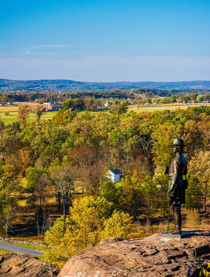 Statue and View on Little Round Top in Gettysburg, Pennsylvania. Stock ...