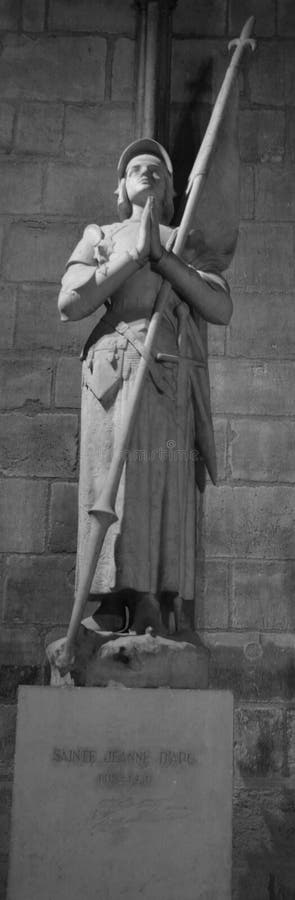 Statue von Jeanne d'Arc stockfoto. Bild von jeanne, statue - 139822148