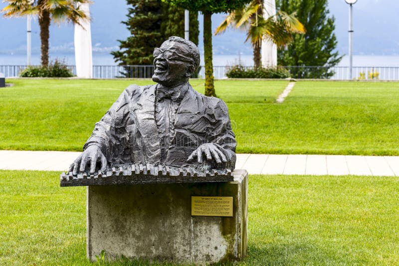 Statue Zu Ray Charles, Montreux Redaktionelles Stockfoto - Bild von ...