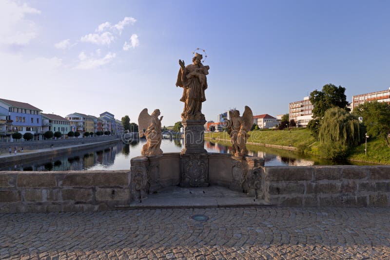Statues on stone bridge stock photo. Image of architecture - 24564950