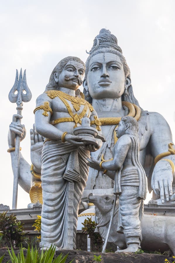 Statyn Av Stora Lord Shiva I Den Murudeshwar Templet Redaktionell ...