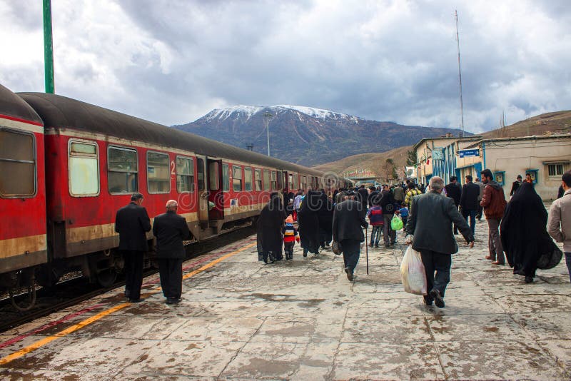 Stazione Ferroviaria in Dorud Immagine Stock Editoriale - Immagine di ...