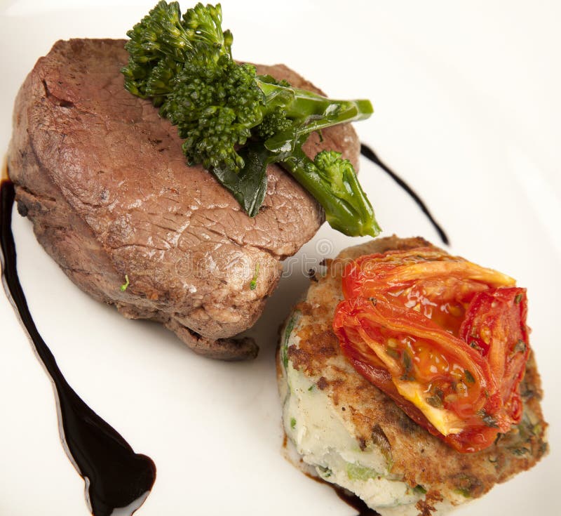 Steak Broccoli & Tomato Stock Photo - Image of prime, grilled: 19497958