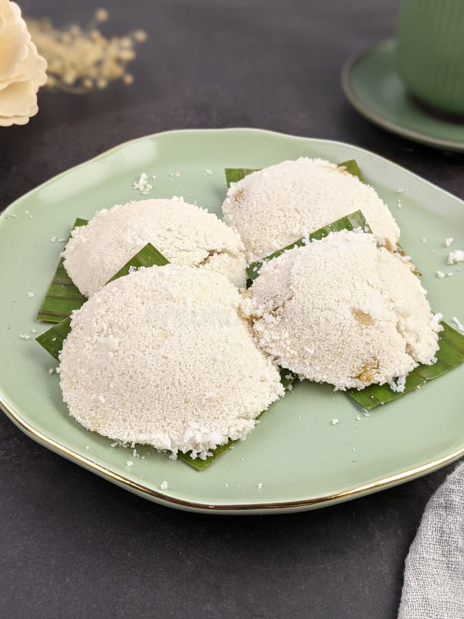 Steam Dessert Known As Putu Piring Stock Image - Image of steam, putu ...