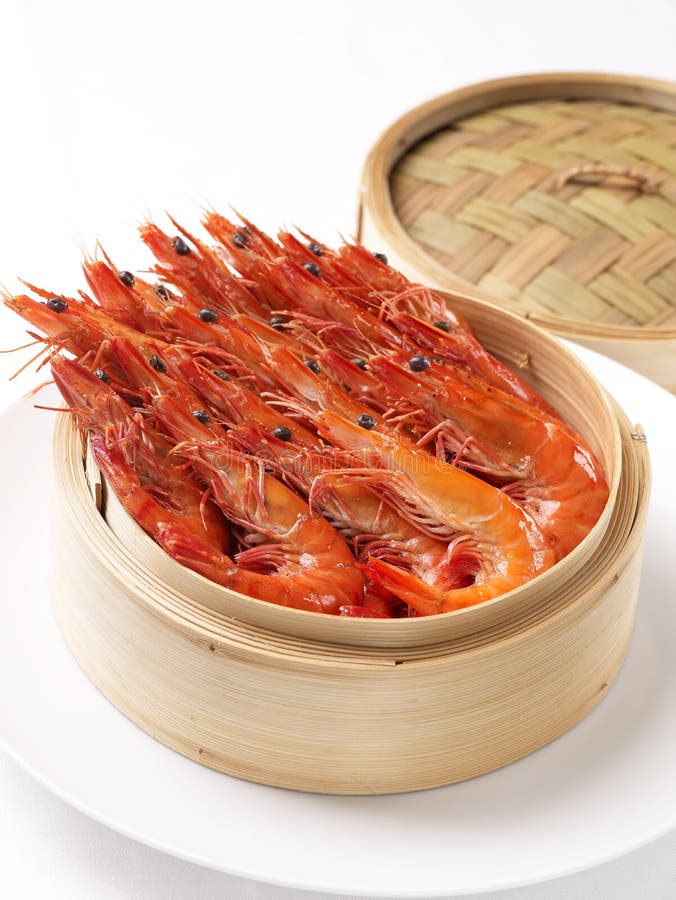 Steam Prawns in Bamboo Steamer Stock Photo - Image of delicious, steam ...
