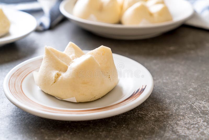 Steamed Bun - Chinese Style Stock Photo - Image of dumpling, buns ...