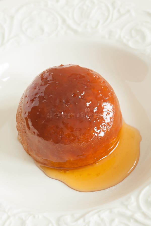 Steamed Syrup Sponge Pudding Stock Image - Image of yellow, sauce: 60904217