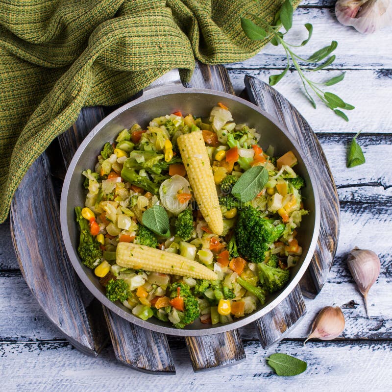 Steamed vegetable mix stock image. Image of broccoli - 103858669