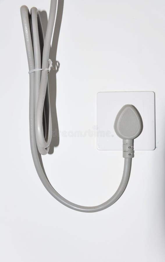 Steckdose mit Kabel stockbild. Bild von kabel, steckdose - 165712401