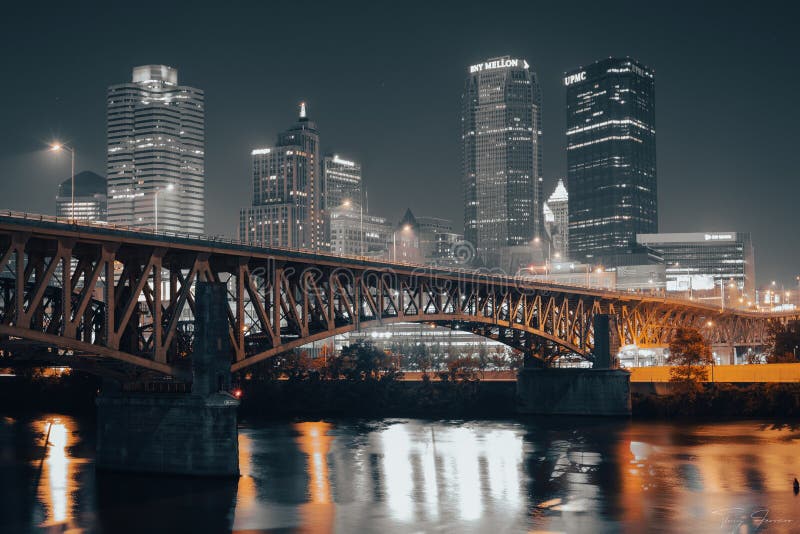 Steel Bridge Over the River in the City on Nighttime Editorial Stock ...