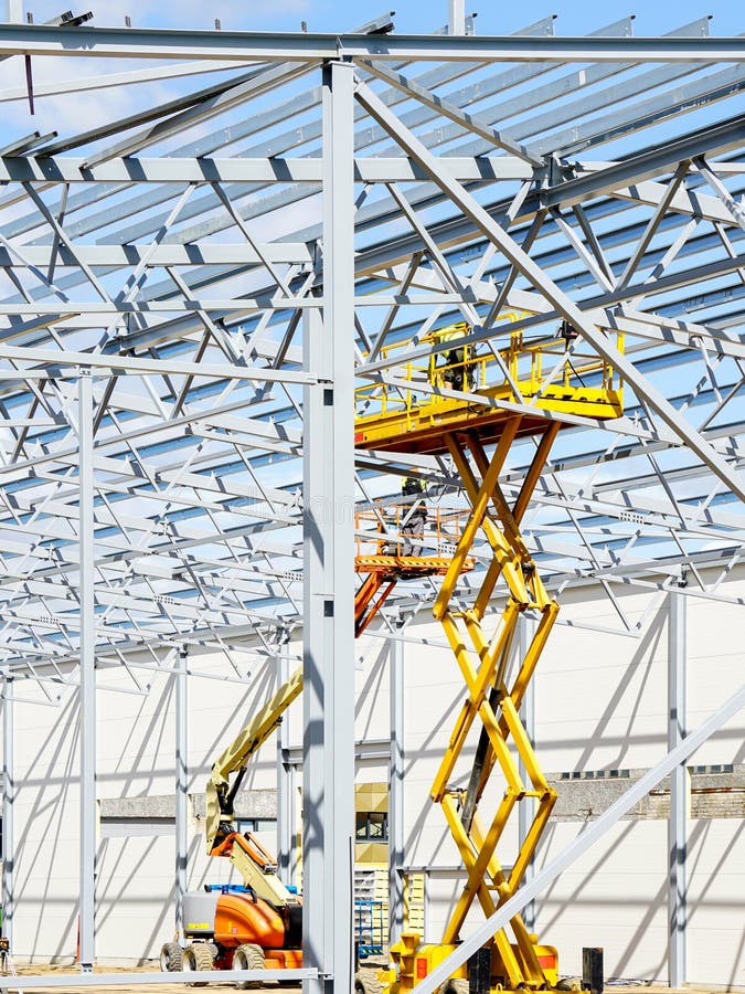 Steel Frame Structure Assembly Using Self Propelled Scissor Lift ...