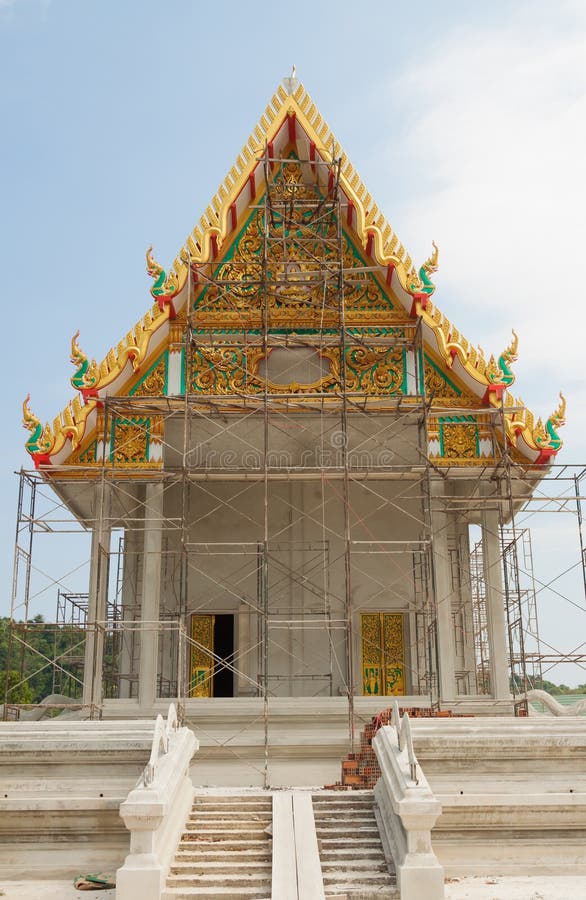 Steel Scaffold Around Thai Temple Construction Stock Photo - Image of ...