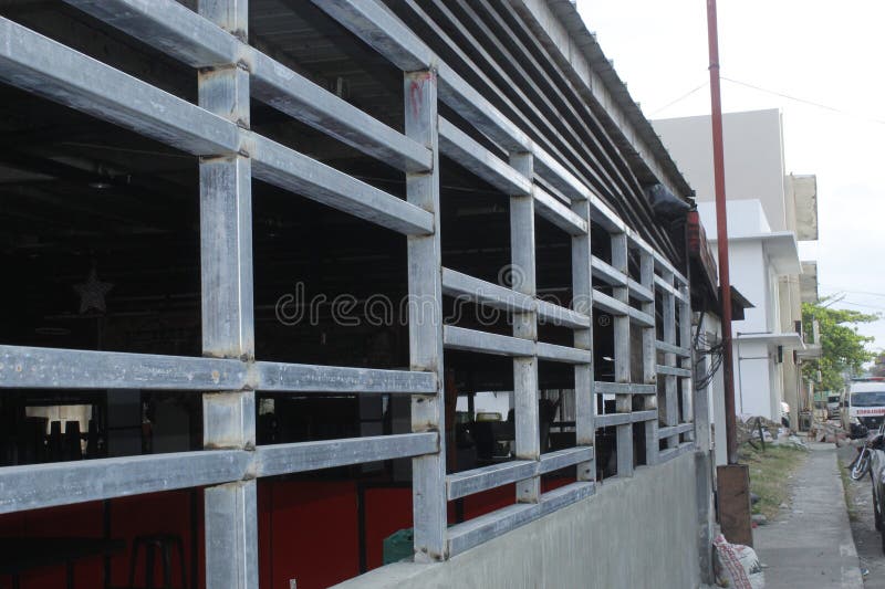 Welding Spot Fix Structure Design Grill Window of the Bar and ...