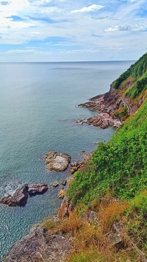 The Steep Cliffs in the Gulf of Thailand. Stock Image - Image of islet ...