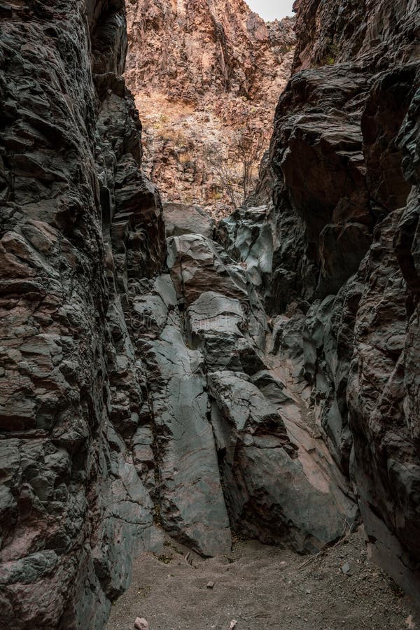 Steep Dry Fall Drops To Enter Chamber of Upper Burro Mesa Pouroff Stock ...