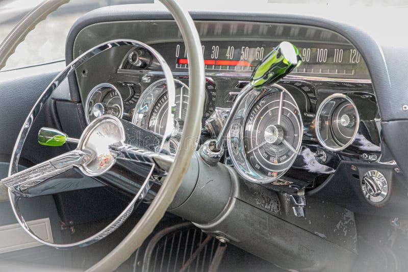 Steering Wheel, Dashboard and Insturment Panel of an Old Time Classic ...