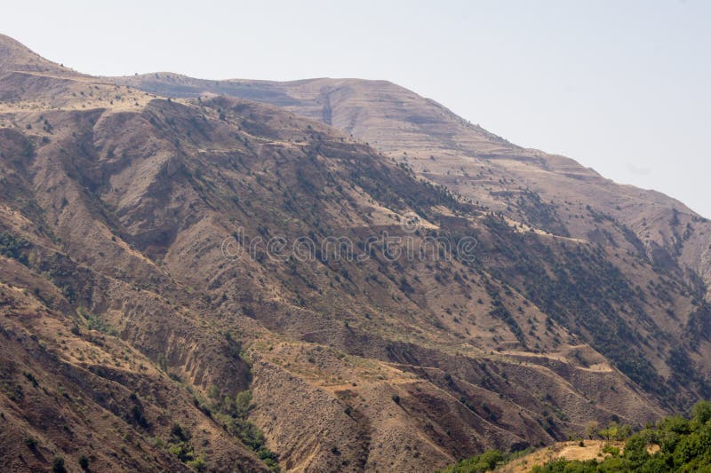 Steiler Berghang stockbild. Bild von stein, trekking - 108146261