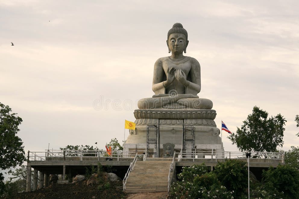 Steinbuddha-Statue Mit Handzeichen Stockfoto - Bild von porzellan ...