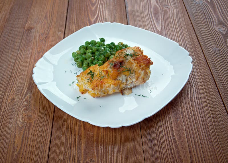 Stekt fisk stock afbeelding. Image of heilbot, volks - 46340441