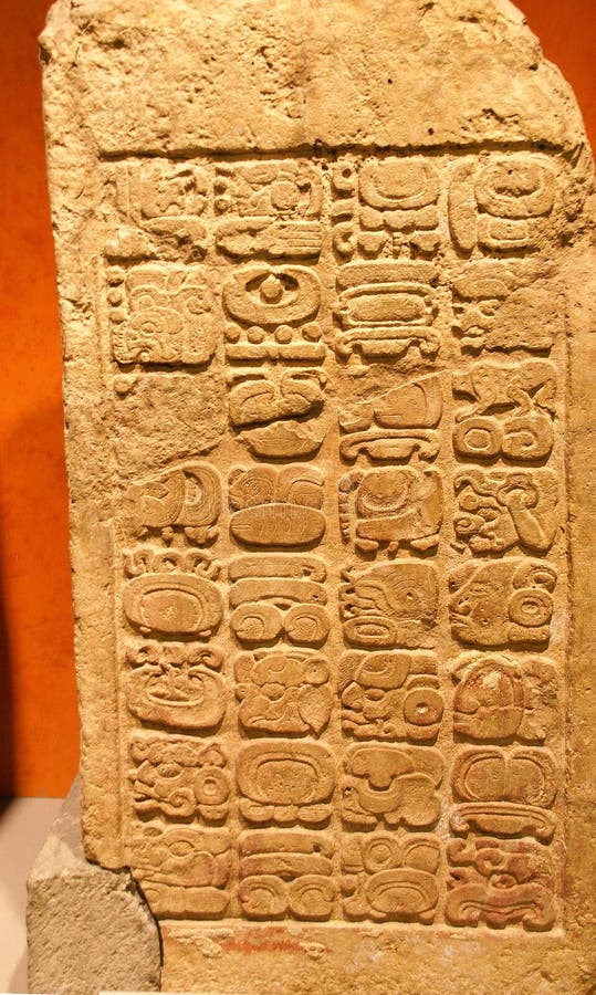 Stele Maya Et Glyphs De Bas-relief Photo stock - Image du mexicain ...