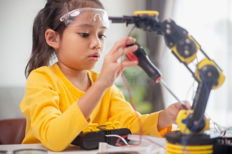 110 Computer Lab Asian Kids Stock Photos - Free & Royalty-Free Stock ...