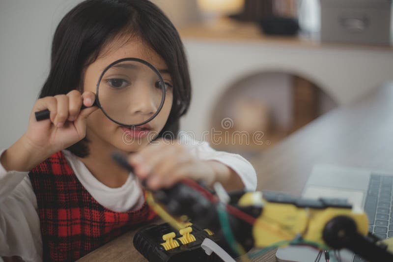 Asian Students Enjoy Machine Learning Robot Arms Control Robots in ...