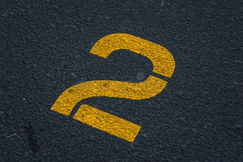 Stenciled Nummer Twee 2 Op Bestrating Stock Foto - Image of ...