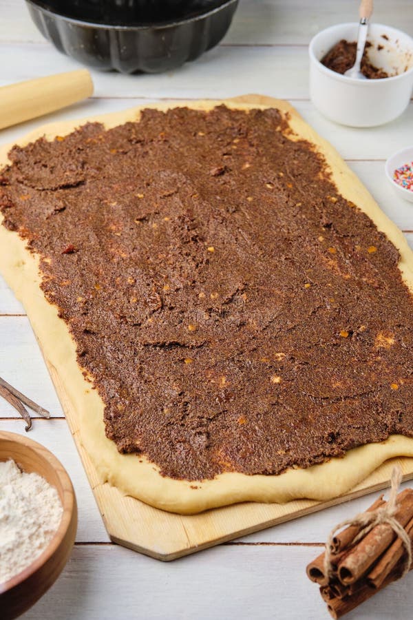 Step -by -step Cooking with a Twisted Yeast Roll with a Poppy Filling ...