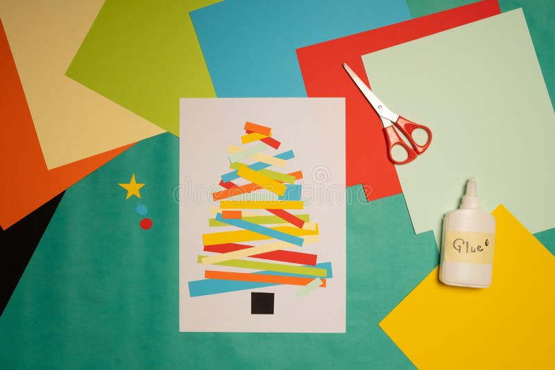 Children`s Craft Christmas Tree. Step 6. DIY Christmas Tree Paper Craft ...