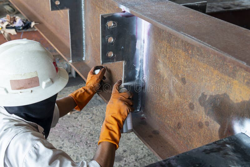 The Step Fourth of Doing Penetrant Testing is Step To Use Developer ...