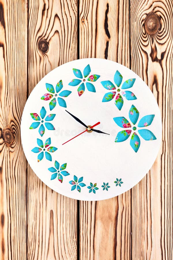 Step by Step Instructions for the Manufacture of Clocks Handmade. Stock ...