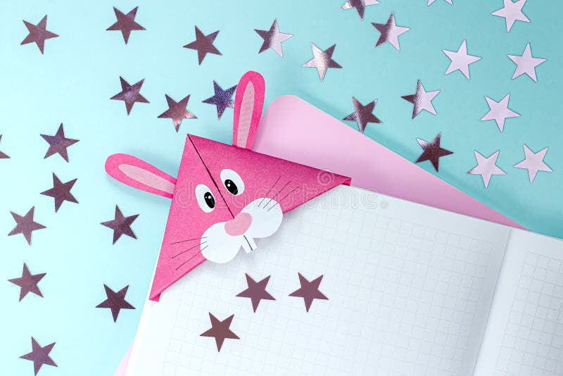 Step-by-step Photo Instruction on How To Make a Bookmark in the Form of ...