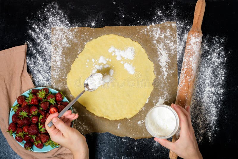 Step by Step Recipe the Process of Making Galetta with Strawberries at ...