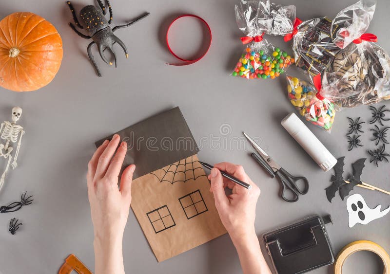 Step-by-step Wrapping of a Gift for Halloween. Step 11 - Draw a Spider ...