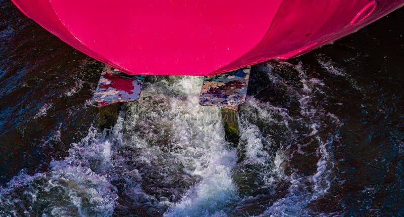 Stern wave of a pink boat stock image. Image of pink - 170733385