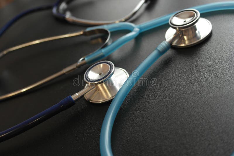 Medisch Instrument Voor Het Luisteren Aan Het Menselijke Lichaam Stock ...