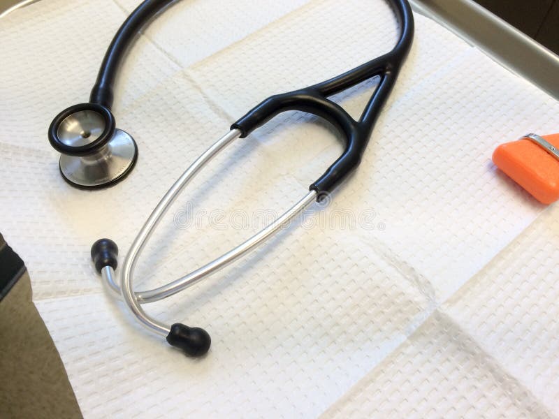Stethoscope Rubber Reflex Hammer Onwhite Tray Editorial Stock Image ...