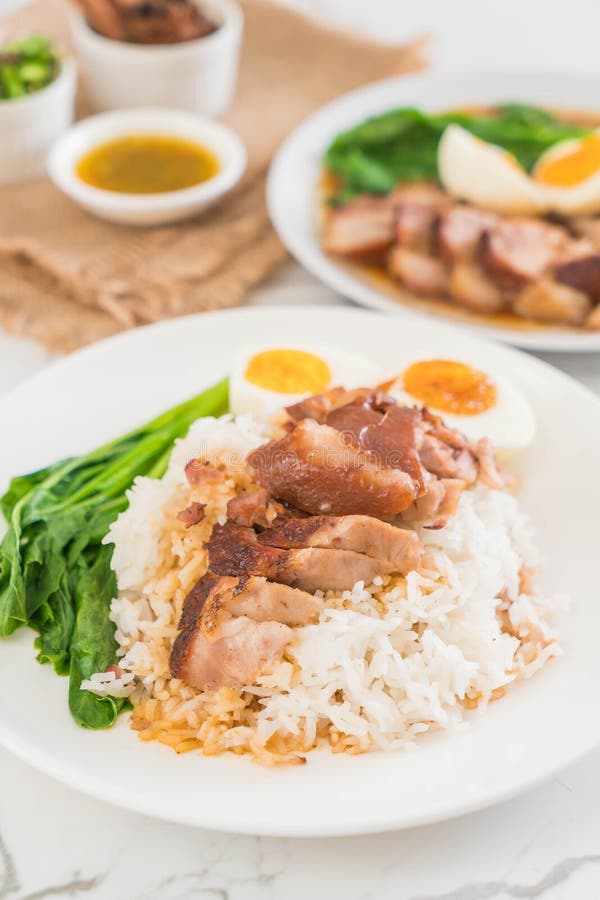 Stewed pork leg with rice stock image. Image of vegetable - 107936249