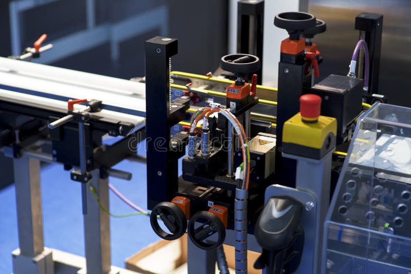 Sticker Label Printer. Barcode Digital Printer and Applicator Machine ...