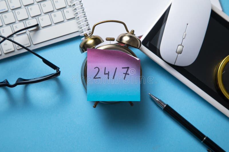 24 7 on Sticky Note with a Business Objects Stock Image - Image of ...