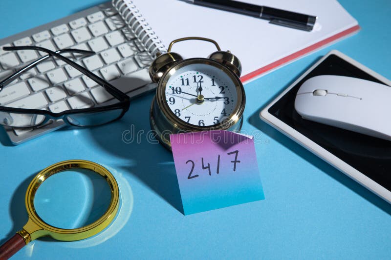 24 7 on Sticky Note with a Business Objects Stock Image - Image of ...