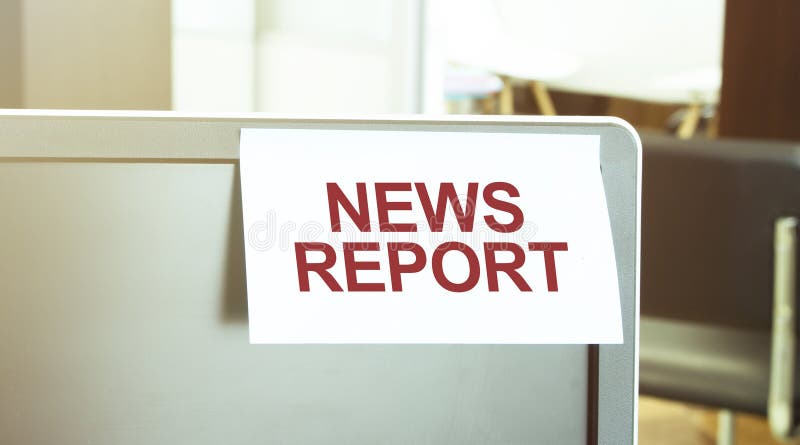 Sticky Note on the Computer. Text NEWS REPORT Stock Photo - Image of ...