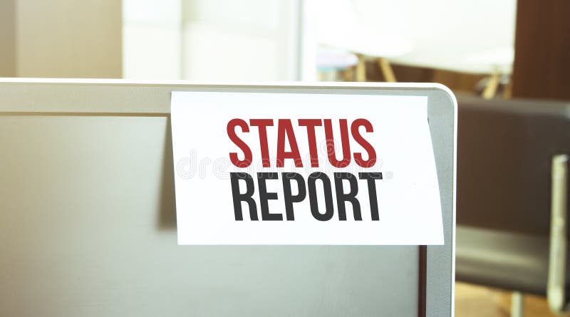 Sticky Note on the Computer. Text Status Report Stock Photo - Image of ...