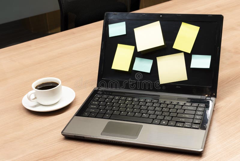 Sticky Note on Srceen Display Laptop with Coffee Cup on Table Stock ...