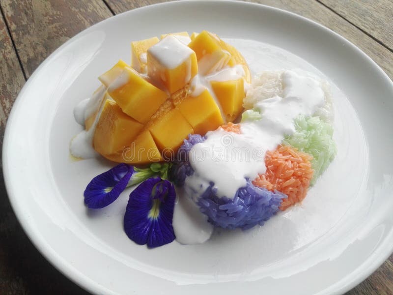 Thai Sweet Sticky Rice with Mango. Thai Style Tropical Dessert ...