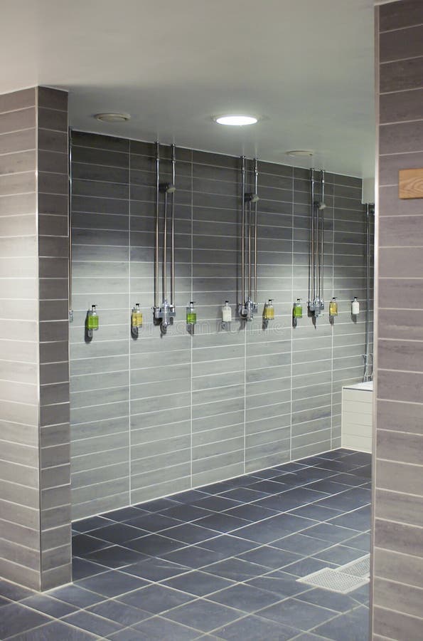 Stilrent duschrum arkivfoto. Bild av uppvägd, hygien - 30343630