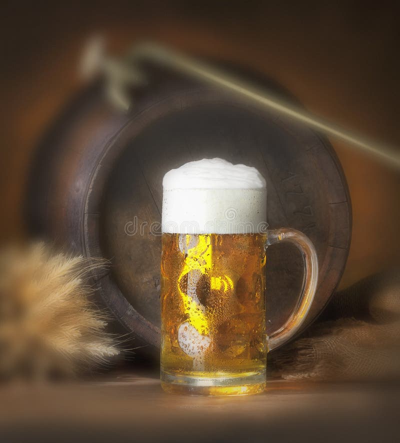 Stilleven met bier stock foto. Image of eten, drank, industrie - 13055904