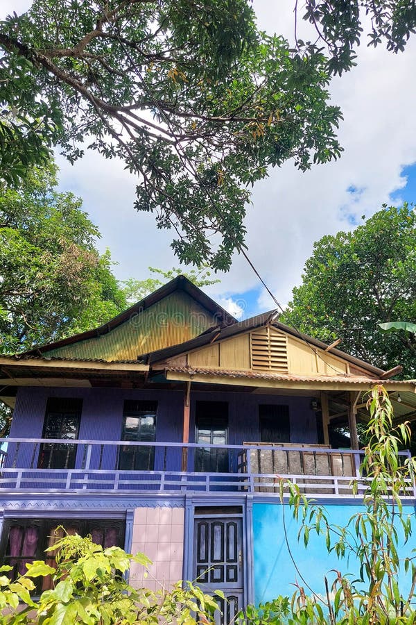 The Stilt House is Made of Old Wood Stock Photo - Image of bungalow ...